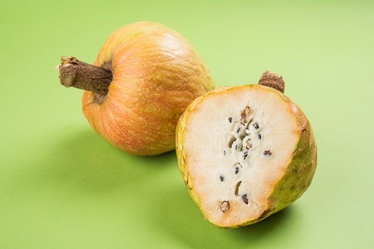 रामफल के फायदे और नुकसान - Ramphal Benefits And Side Effects In Hindi